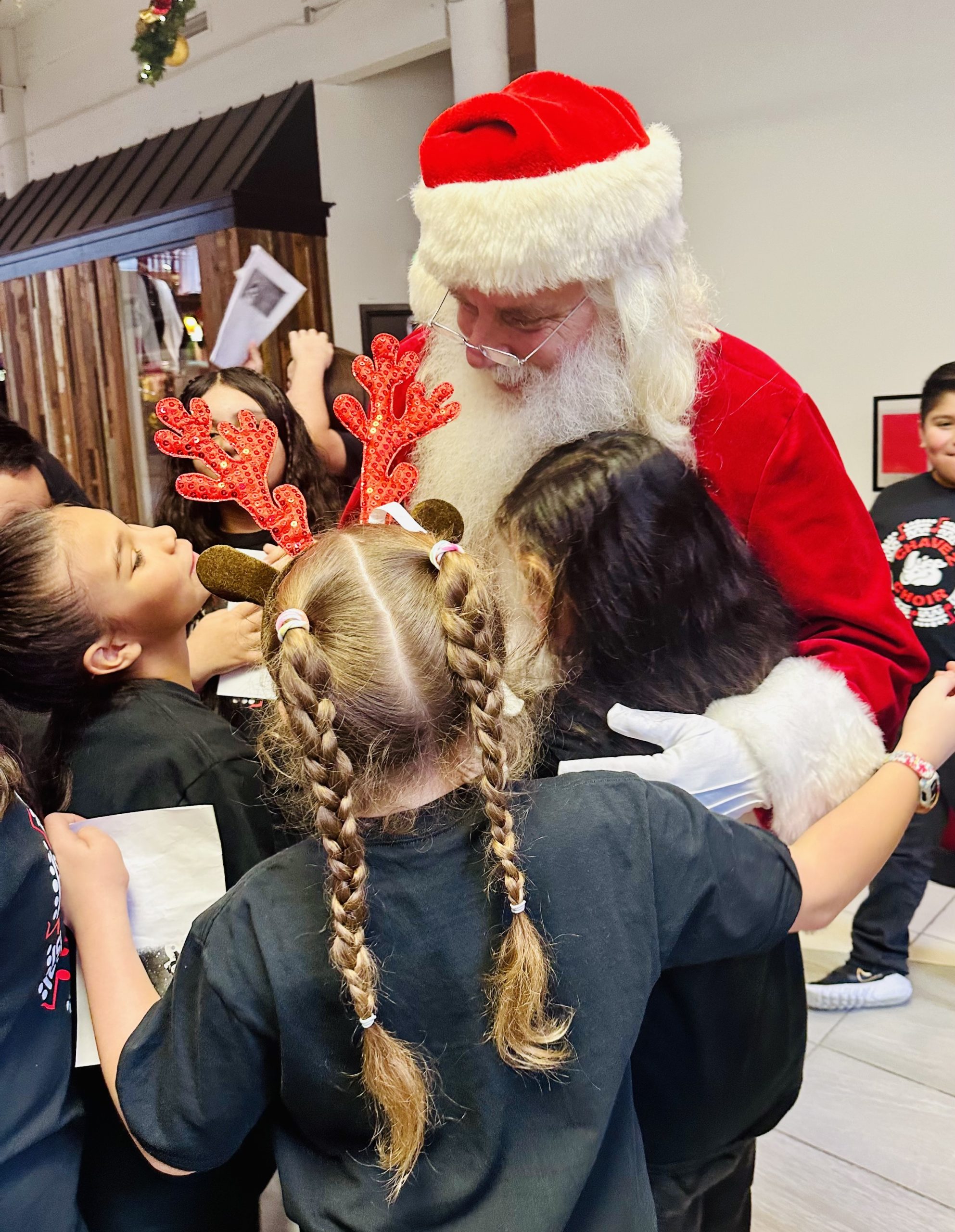 Spirit Nights with Santa | Salem Center